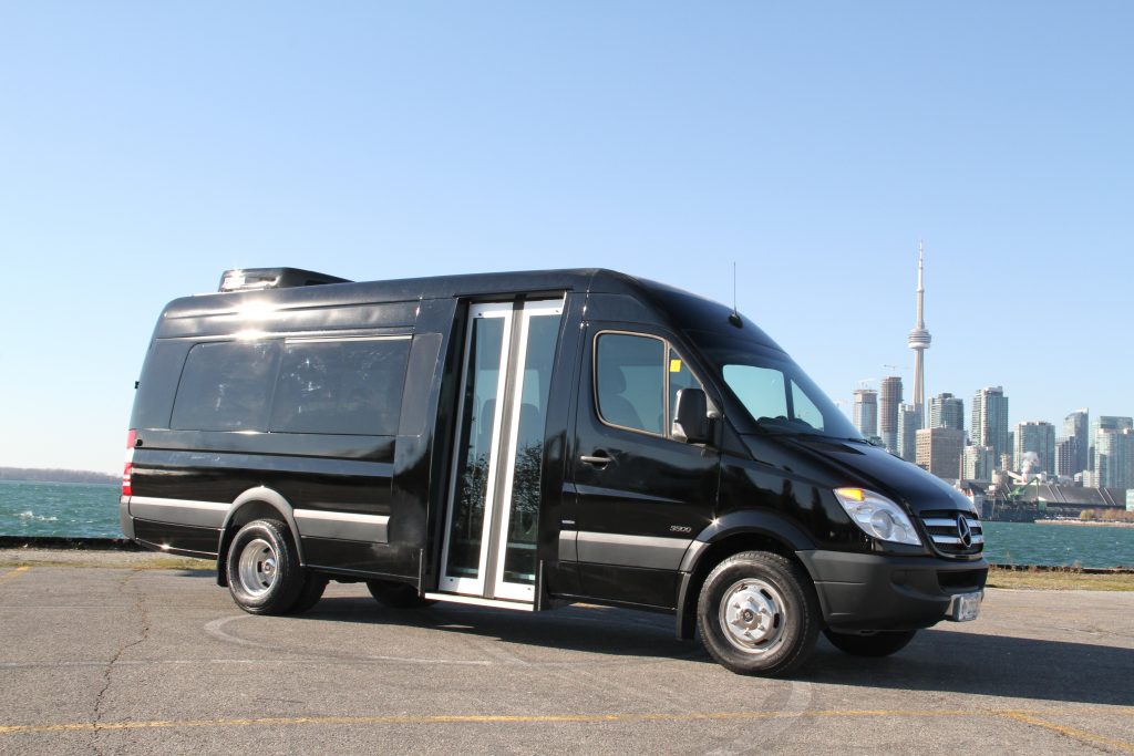 Toronto Bus Co. | Sightseeing Tours | Charter Bus Rentals