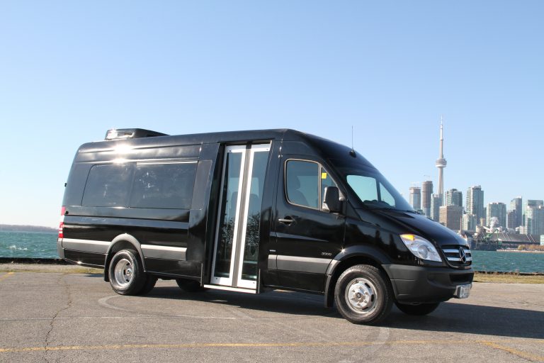 Toronto Bus Co. | Sightseeing Tours | Private Bus Service